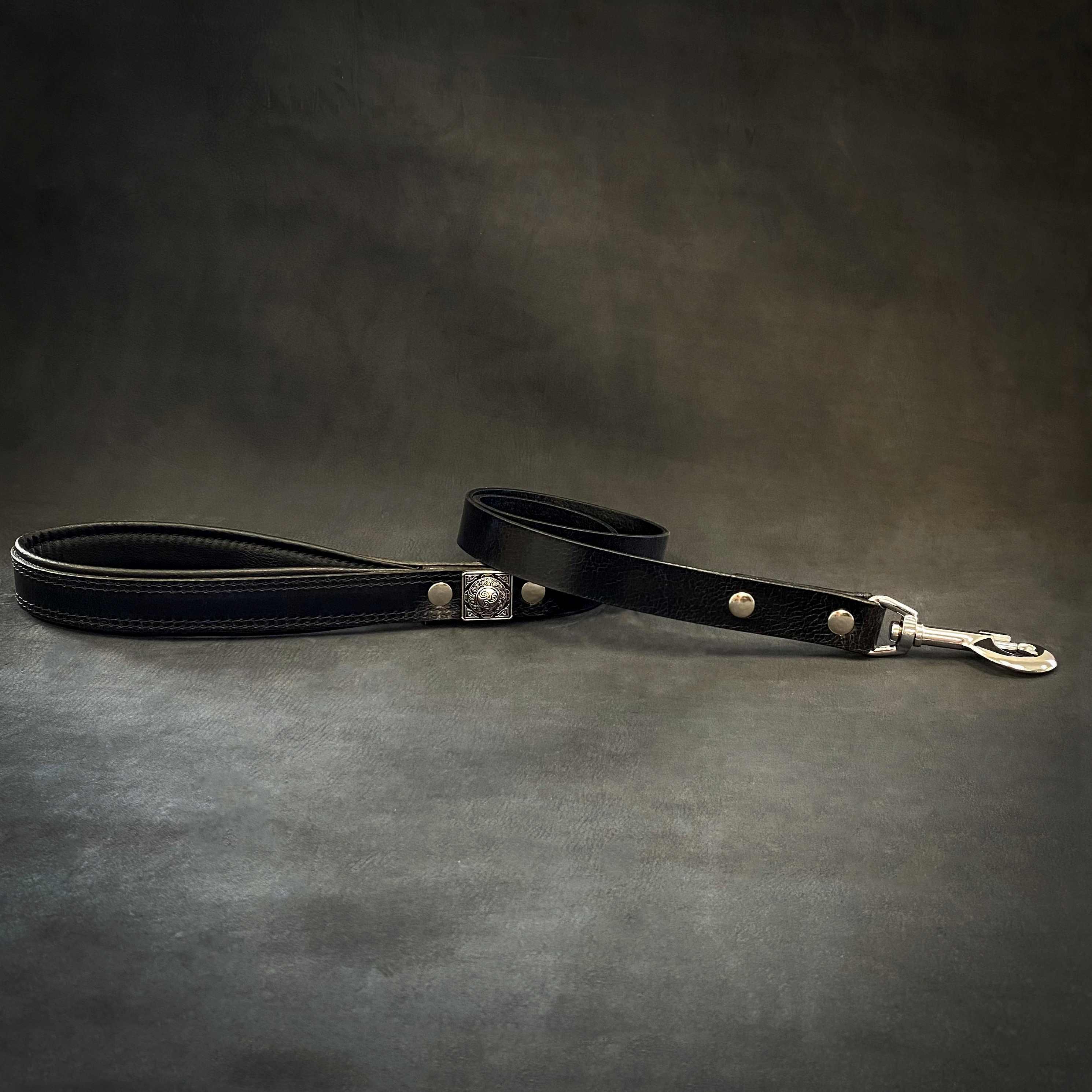 The "Eros" Leash 1 inch wide Black – Bestia Collars