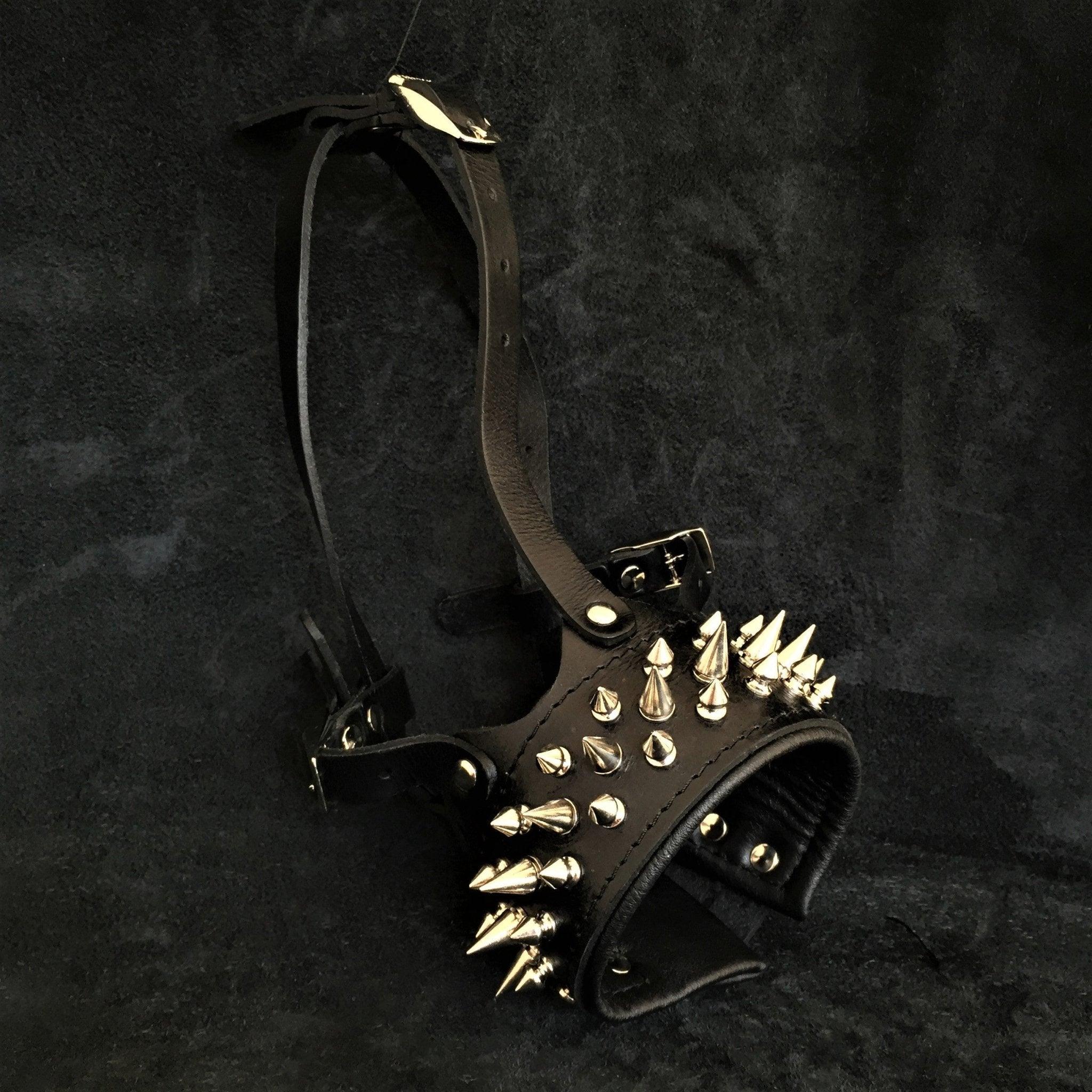 The "Hektor" genuine leather dog muzzle for large breeds – Bestia Collars